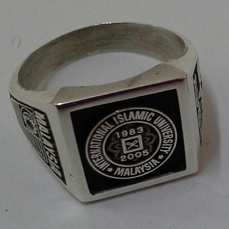 Graduation & Alumni Rings